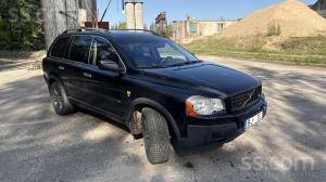 Melns Volvo XC90 2004 Rīga, ar dzinēja tilpumu 2.40 L un nobraukumu 450 tūkst. km par 2100 €, foto 3 vietnē AUTOMOTO.COM.LV