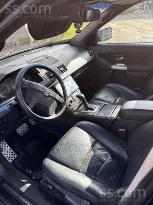 Melns Volvo XC90 2004 Rīga, ar dzinēja tilpumu 2.40 L un nobraukumu 450 tūkst. km par 2100 €, foto 9 vietnē AUTOMOTO.COM.LV