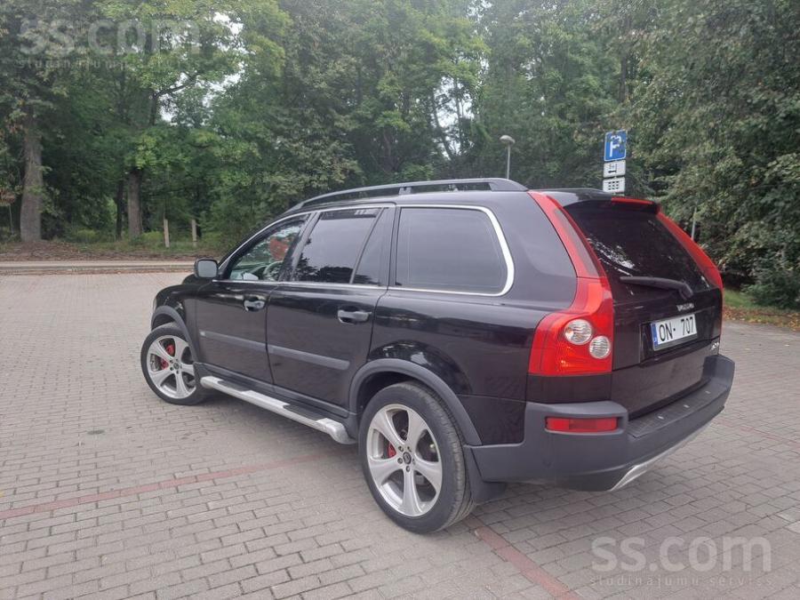 Black Volvo XC90 2004 in Preili, with an engine capacity of 2.40 L and mileage of 359 thousand km for 3400 €, photo 3 on AUTOMOTO.COM.LV