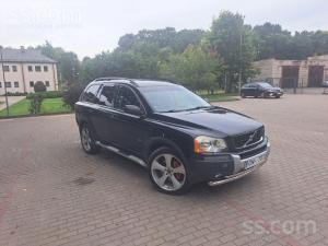 Black Volvo XC90 2004 in Preili, with an engine capacity of 2.40 L and mileage of 359 thousand km for 3400 €, photo 4 on AUTOMOTO.COM.LV