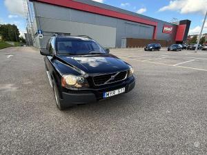 Black Volvo XC90 2004 in Alytus, with an engine capacity of 2.40 L and mileage of 328 thousand km for 2700 €, photo  on AUTOMOTO.COM.LV