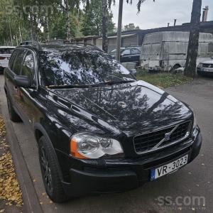 Black Volvo XC90 2004 in Riga, with an engine capacity of 2.40 L and mileage of 430 thousand km for 1800 €, photo 3 on AUTOMOTO.COM.LV