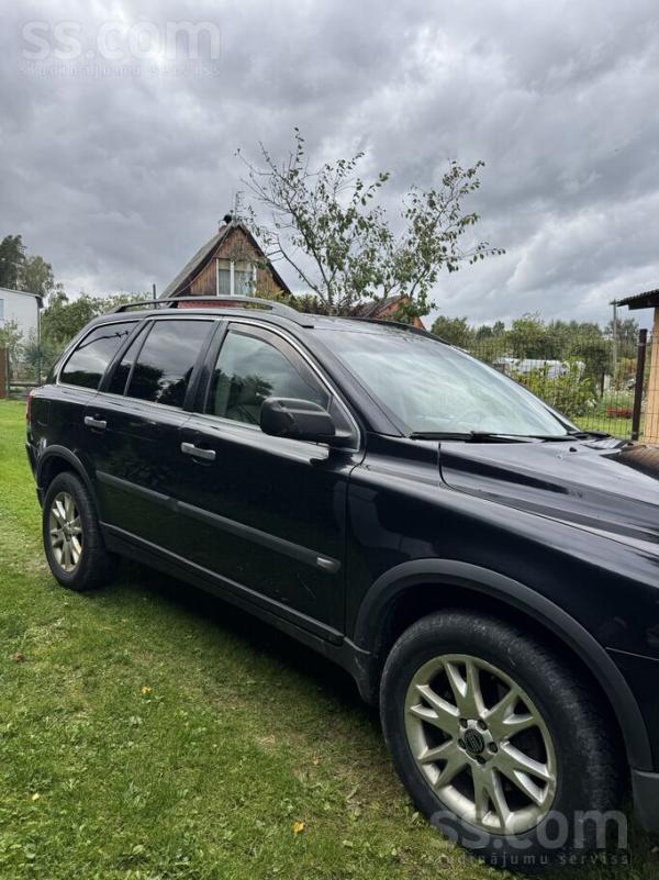 Melns Volvo XC90 2004 Rīga, ar dzinēja tilpumu 2.40 L un nobraukumu 378 tūkst. km par 1500 €, foto 4 vietnē AUTOMOTO.COM.LV