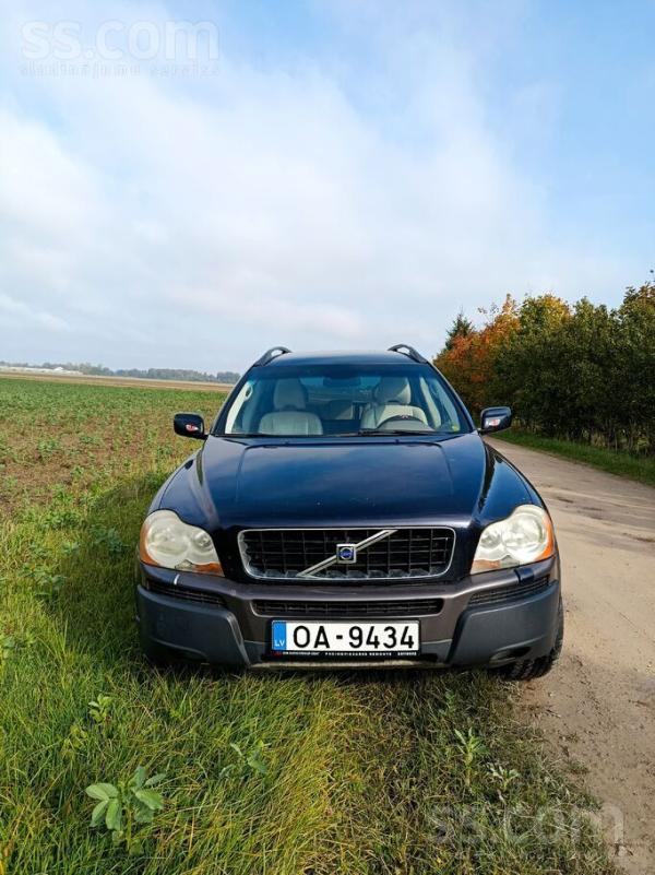 Black Volvo XC90 2004 in Bauska, with an engine capacity of 2.40 L and mileage of 340 thousand km for 3900 €, photo 3 on AUTOMOTO.COM.LV