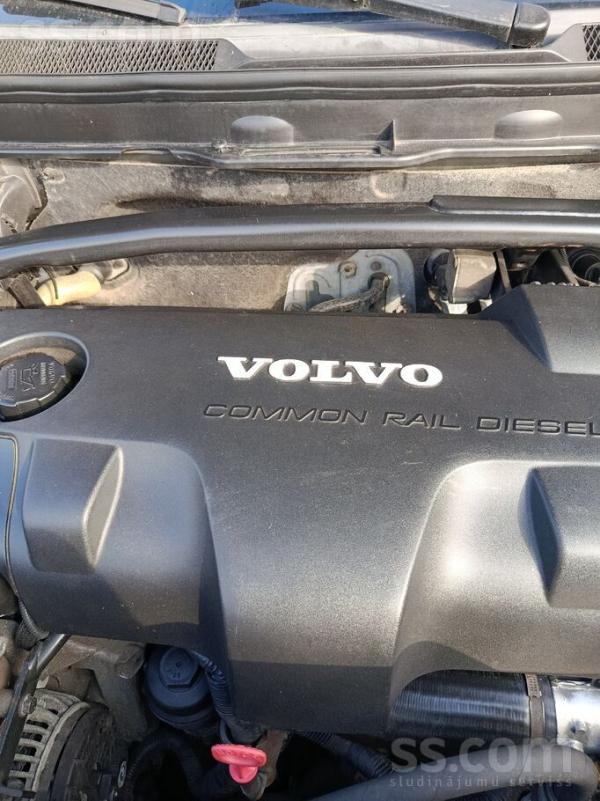 Black Volvo XC90 2004 in Bauska, with an engine capacity of 2.40 L and mileage of 340 thousand km for 3900 €, photo 4 on AUTOMOTO.COM.LV
