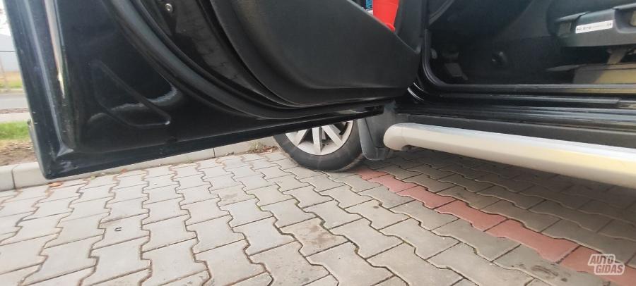 Melns Volvo XC90 2004 Viļņa, ar dzinēja tilpumu 2.40 L un nobraukumu 320 tūkst. km par 4000 €, foto 7 vietnē AUTOMOTO.COM.LV