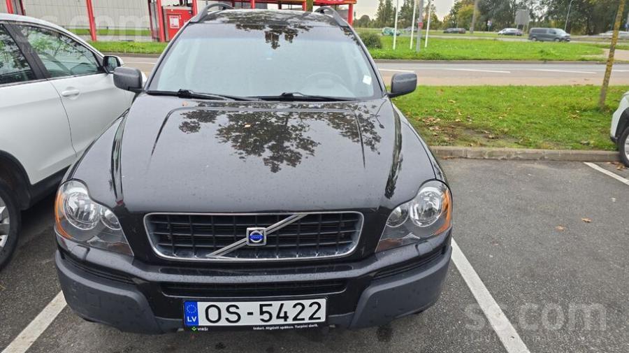 Black Volvo XC90 2004 in Riga, with an engine capacity of 2.50 L and mileage of 294 thousand km for 4600 €, photo 1 on AUTOMOTO.COM.LV