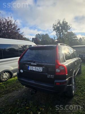 Black Volvo XC90 2004 in Riga, with an engine capacity of 2.50 L and mileage of 294 thousand km for 4600 €, photo 5 on AUTOMOTO.COM.LV
