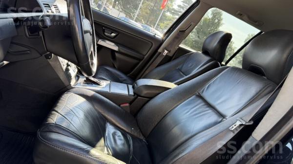 Melns Volvo XC90 2004 Rīga, ar dzinēja tilpumu 2.40 L un nobraukumu 295 tūkst. km par 2350 €, foto 6 vietnē AUTOMOTO.COM.LV