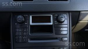 Черный Вольво ХС90 2004 в Рига, объемом двигателя 2.40 л и пробегом 295 тыс. км за 2350 €, фото 12 на AUTOMOTO.COM.LV