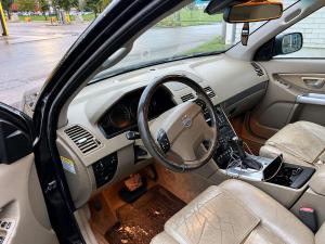 Черный Вольво ХС90 2004 в Каунас, объемом двигателя 2.40 л и пробегом 280 тыс. км за 1999 €, фото 6 на AUTOMOTO.COM.LV