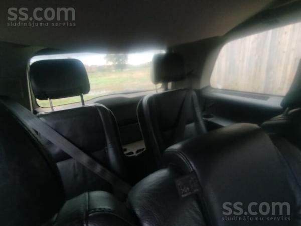 Black Volvo XC90 2004 in Daugavpils, with an engine capacity of 2.40 L and mileage of 0 thousand km for 1500 €, photo 6 on AUTOMOTO.COM.LV