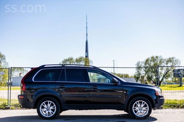 Melns Volvo XC90 2005 Rīga, ar dzinēja tilpumu 2.40 L un nobraukumu 355 tūkst. km par 5800 €, foto 5 vietnē AUTOMOTO.COM.LV