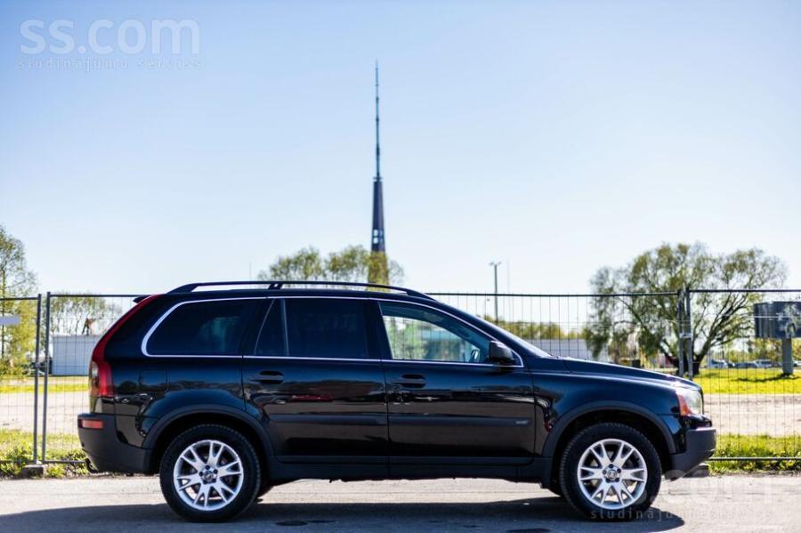 Melns Volvo XC90 2005 Rīga, ar dzinēja tilpumu 2.40 L un nobraukumu 355 tūkst. km par 5800 €, foto 5 vietnē AUTOMOTO.COM.LV