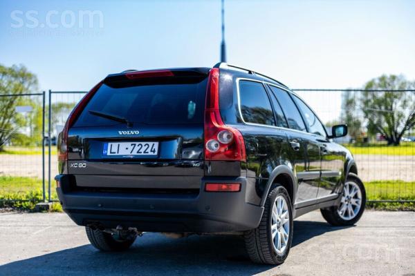 Melns Volvo XC90 2005 Rīga, ar dzinēja tilpumu 2.40 L un nobraukumu 355 tūkst. km par 5800 €, foto 6 vietnē AUTOMOTO.COM.LV