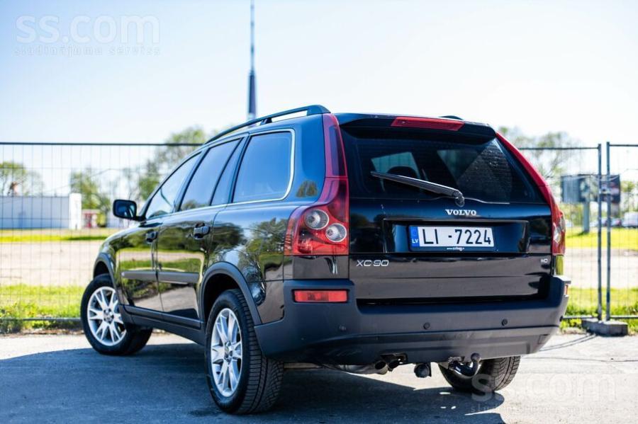 Melns Volvo XC90 2005 Rīga, ar dzinēja tilpumu 2.40 L un nobraukumu 355 tūkst. km par 5800 €, foto 7 vietnē AUTOMOTO.COM.LV