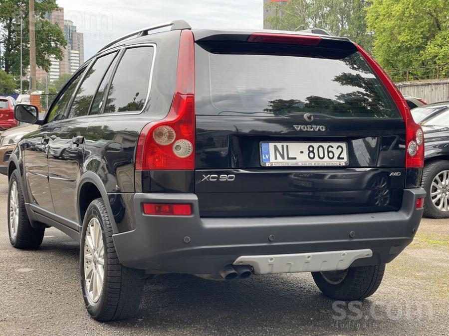 Melns Volvo XC90 2005 Rīga, ar dzinēja tilpumu 2.40 L un nobraukumu 0 tūkst. km par 3900 €, foto 3 vietnē AUTOMOTO.COM.LV