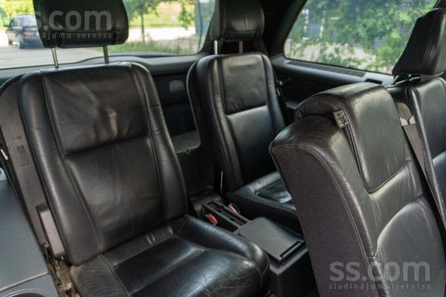 Black Volvo XC90 2005 in Riga, with an engine capacity of 2.40 L and mileage of 345 thousand km for 5290 €, photo 28 on AUTOMOTO.COM.LV