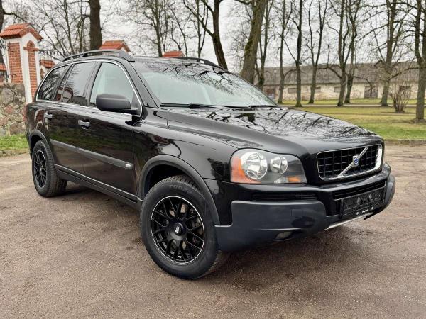 Melns Volvo XC90 2005 Viļņa, ar dzinēja tilpumu 2.40 L un nobraukumu 278 tūkst. km par 4900 €, foto 1 vietnē AUTOMOTO.COM.LV