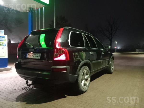 Black Volvo XC90 2005 in Rezekne, with an engine capacity of 2.40 L and mileage of 227 thousand km for 4500 €, photo 3 on AUTOMOTO.COM.LV
