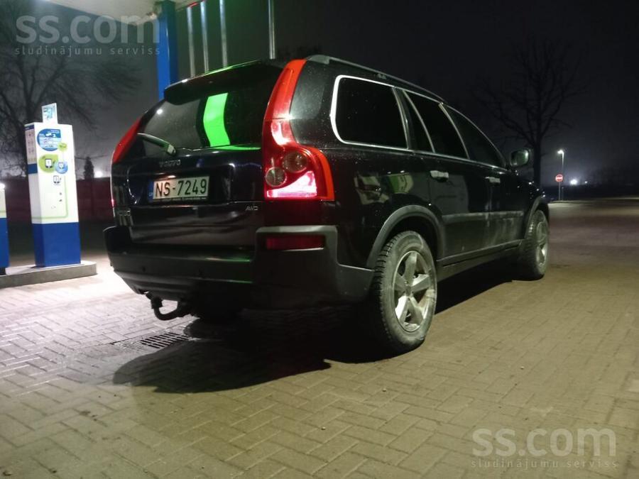 Melns Volvo XC90 2005 Rēzekne, ar dzinēja tilpumu 2.40 L un nobraukumu 227 tūkst. km par 4500 €, foto 4 vietnē AUTOMOTO.COM.LV