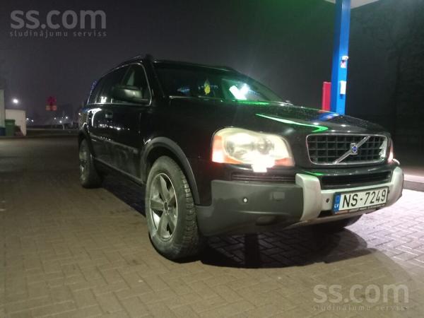 Black Volvo XC90 2005 in Rezekne, with an engine capacity of 2.40 L and mileage of 227 thousand km for 4500 €, photo 6 on AUTOMOTO.COM.LV