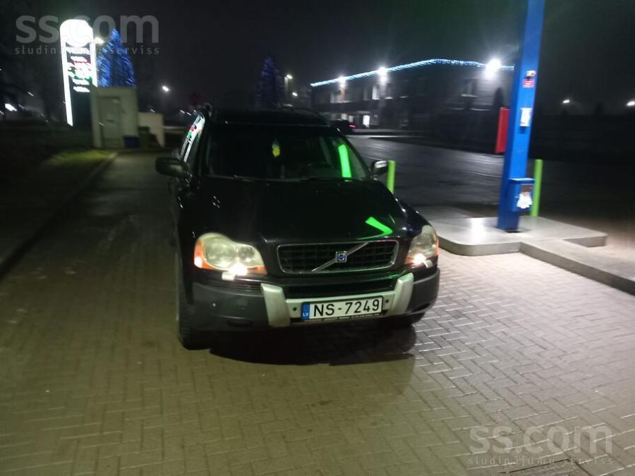Melns Volvo XC90 2005 Rēzekne, ar dzinēja tilpumu 2.40 L un nobraukumu 227 tūkst. km par 4500 €, foto 7 vietnē AUTOMOTO.COM.LV