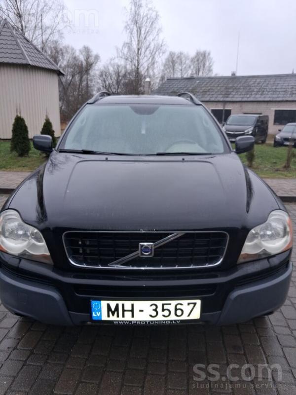 Black Volvo XC90 2005 in Rezekne, with an engine capacity of 2.40 L and mileage of 346 thousand km for 4200 €, photo 1 on AUTOMOTO.COM.LV