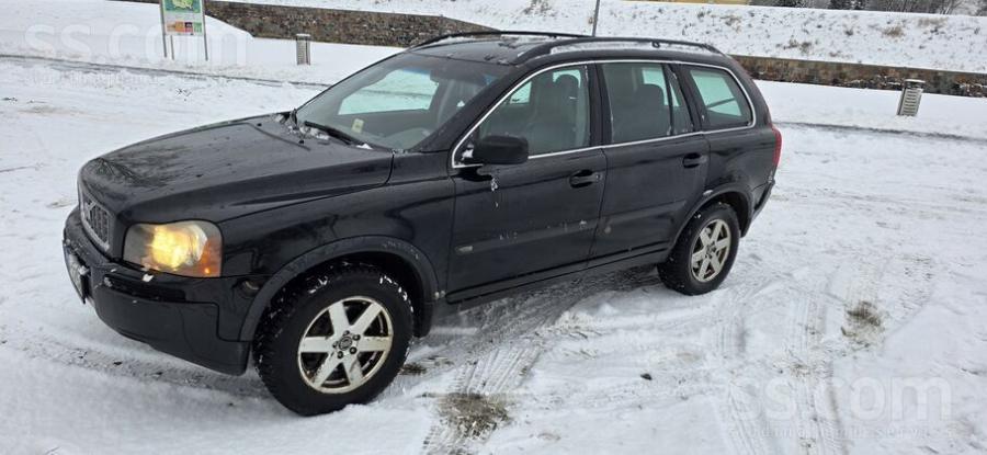 Black Volvo XC90 2005 in Daugavpils, with an engine capacity of 2.40 L and mileage of 346 thousand km for 3000 €, photo 3 on AUTOMOTO.COM.LV