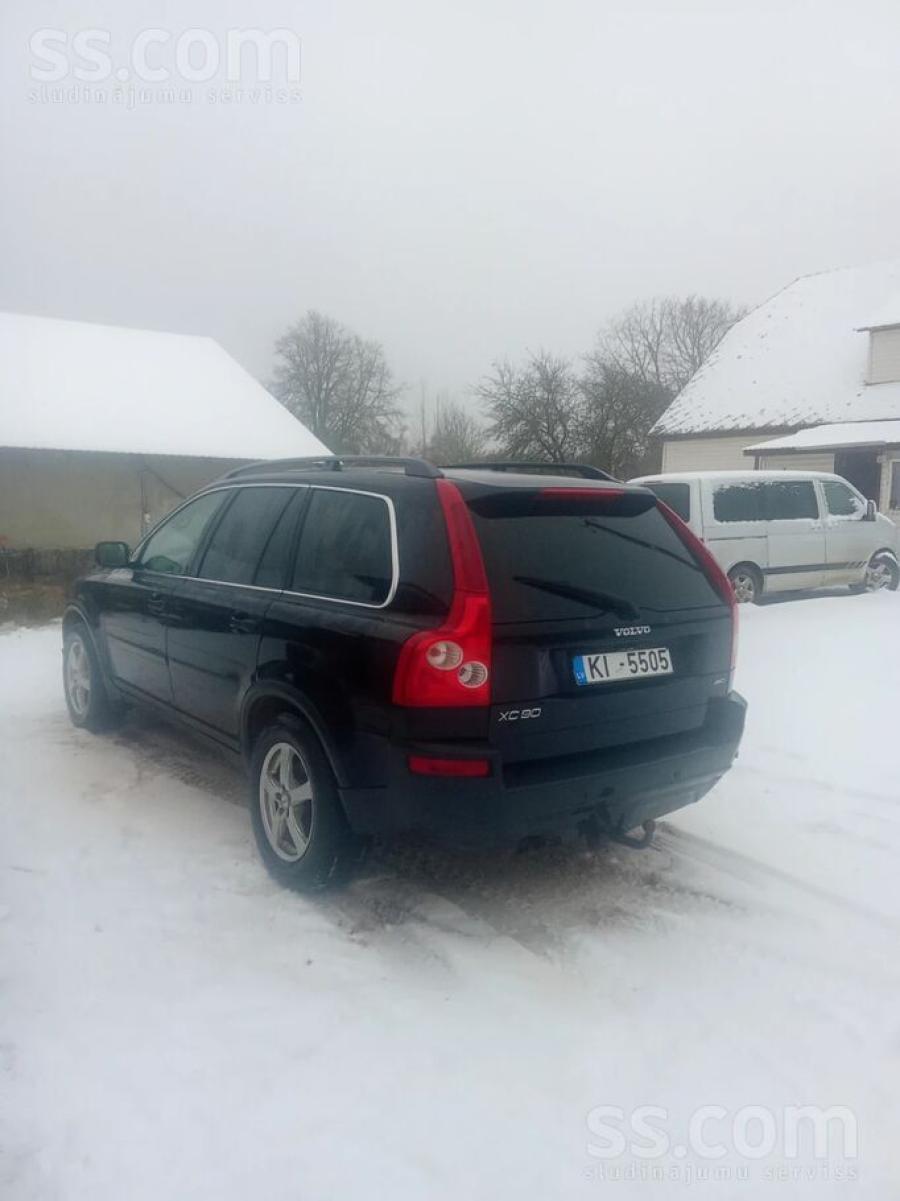Melns Volvo XC90 2005 Daugavpils, ar dzinēja tilpumu 2.40 L un nobraukumu 3486 tūkst. km par 2500 €, foto 2 vietnē AUTOMOTO.COM.LV