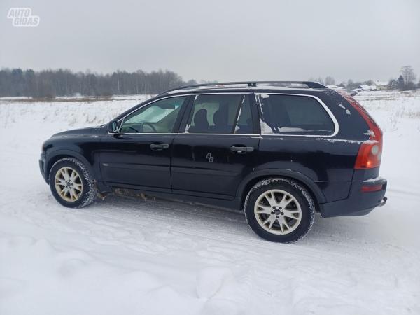 Melns Volvo XC90 2005 Viļņa, ar dzinēja tilpumu 2.40 L un nobraukumu 353 tūkst. km par 3000 €, foto 2 vietnē AUTOMOTO.COM.LV