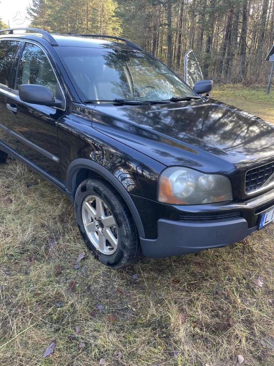 Melns Volvo XC90 2005 Viļņa, ar dzinēja tilpumu 2.40 L un nobraukumu 419 tūkst. km par 4000 €, foto 7 vietnē AUTOMOTO.COM.LV