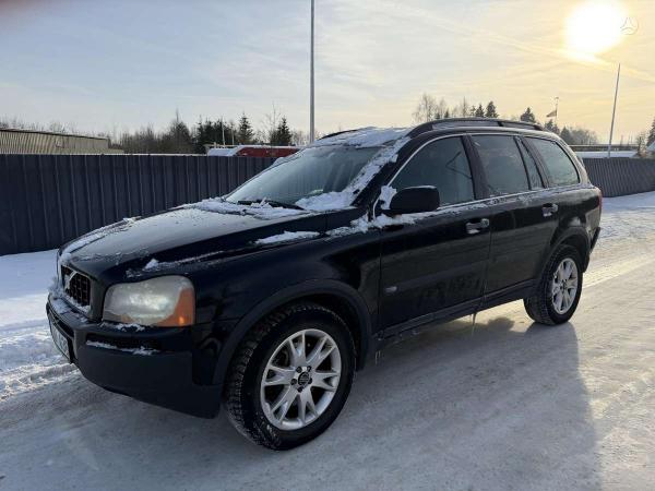 Black Volvo XC90 2005 in Siauliai, with an engine capacity of 2.50 L and mileage of 338 thousand km for 1550 €, photo 3 on AUTOMOTO.COM.LV
