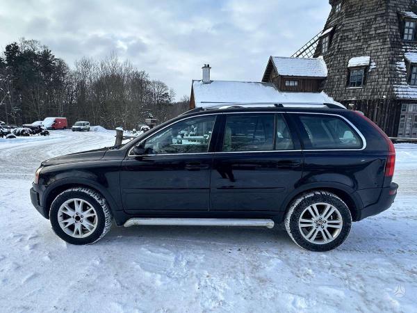 Black Volvo XC90 2005 in Vilnius, with an engine capacity of 2.40 L and mileage of 220 thousand km for 2700 €, photo 4 on AUTOMOTO.COM.LV
