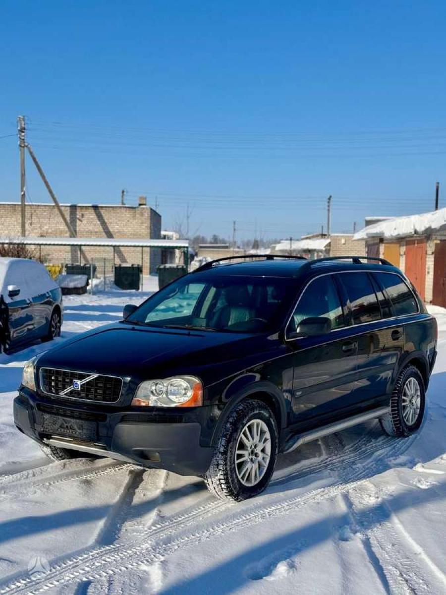 Black Volvo XC90 2005 in Kaunas, with an engine capacity of 0.00 L and mileage of 300 thousand km for 3900 €, photo 1 on AUTOMOTO.COM.LV