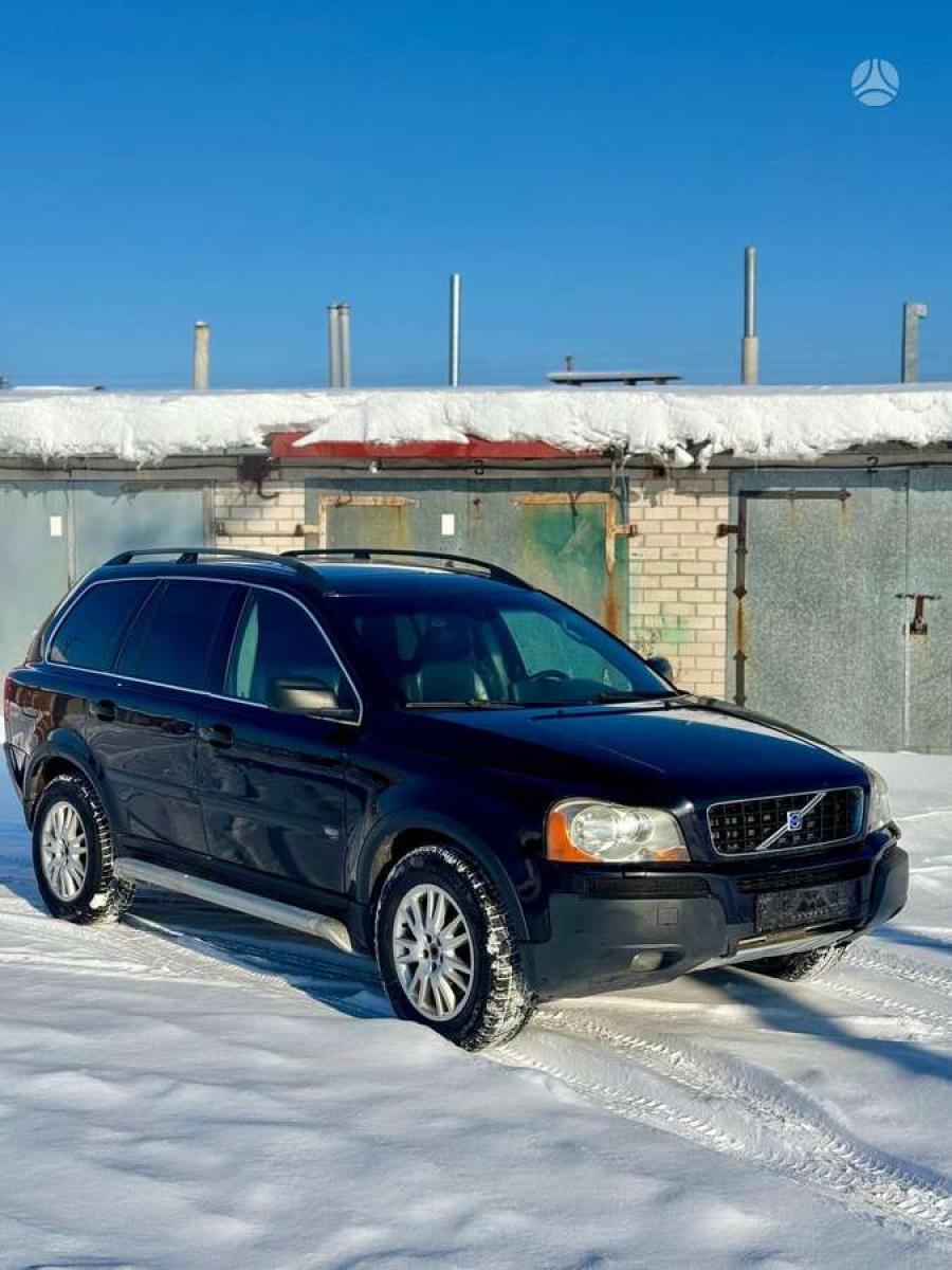 Black Volvo XC90 2005 in Kaunas, with an engine capacity of 0.00 L and mileage of 300 thousand km for 3900 €, photo 3 on AUTOMOTO.COM.LV