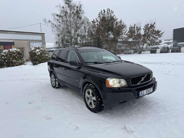 Black Volvo XC90 2005 in Kaunas, with an engine capacity of 2.40 L and mileage of 363 thousand km for 3450 €, photo 1 on AUTOMOTO.COM.LV