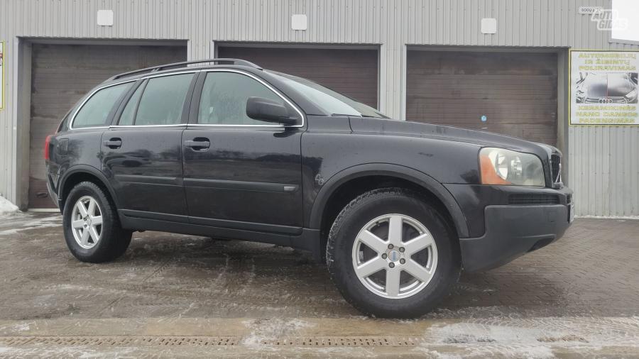 Black Volvo XC90 2005 in Kaunas, with an engine capacity of 2.40 L and mileage of 320 thousand km for 2750 €, photo 1 on AUTOMOTO.COM.LV