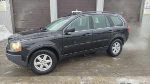 Black Volvo XC90 2005 in Kaunas, with an engine capacity of 2.40 L and mileage of 320 thousand km for 2750 €, photo 4 on AUTOMOTO.COM.LV