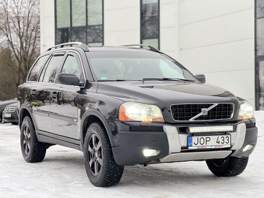 Black Volvo XC90 2005 in Kaunas, with an engine capacity of 2.40 L and mileage of 222 thousand km for 4000 €, photo 4 on AUTOMOTO.COM.LV
