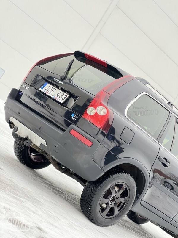 Melns Volvo XC90 2005 Kauņa, ar dzinēja tilpumu 2.40 L un nobraukumu 222 tūkst. km par 4000 €, foto 9 vietnē AUTOMOTO.COM.LV