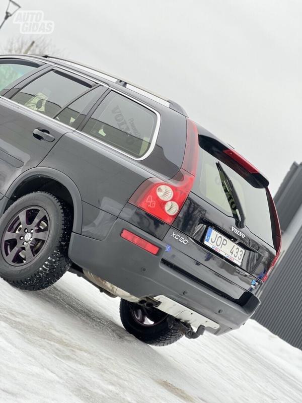 Melns Volvo XC90 2005 Kauņa, ar dzinēja tilpumu 2.40 L un nobraukumu 222 tūkst. km par 4000 €, foto 10 vietnē AUTOMOTO.COM.LV