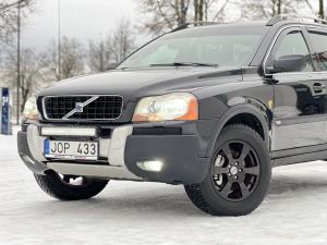 Black Volvo XC90 2005 in Kaunas, with an engine capacity of 2.40 L and mileage of 222 thousand km for 4000 €, photo 13 on AUTOMOTO.COM.LV