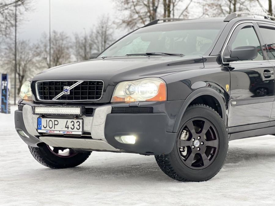 Black Volvo XC90 2005 in Kaunas, with an engine capacity of 2.40 L and mileage of 222 thousand km for 4000 €, photo 13 on AUTOMOTO.COM.LV