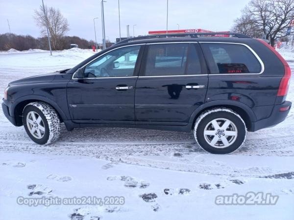 Black Volvo XC90 2005 in Rakvere, with an engine capacity of 2.50 L and mileage of 398 thousand km for 1240 €, photo 2 on AUTOMOTO.COM.LV