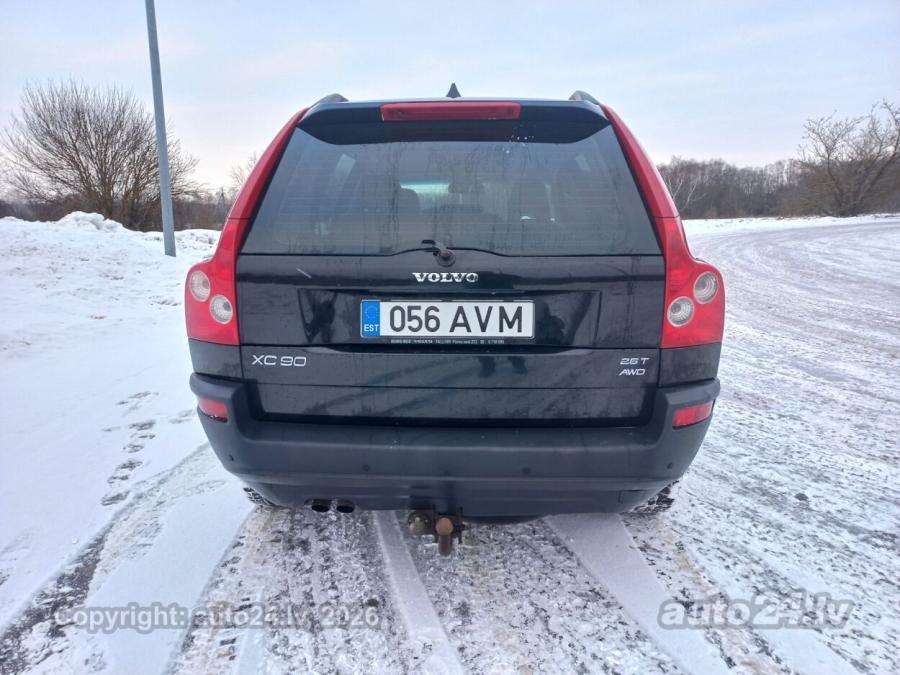 Melns Volvo XC90 2005 Rakvere, ar dzinēja tilpumu 2.50 L un nobraukumu 398 tūkst. km par 1240 €, foto 4 vietnē AUTOMOTO.COM.LV