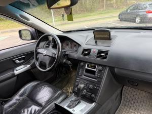 Melns Volvo XC90 2005 Viļņa, ar dzinēja tilpumu 2.40 L un nobraukumu 343 tūkst. km par 2350 €, foto 8 vietnē AUTOMOTO.COM.LV