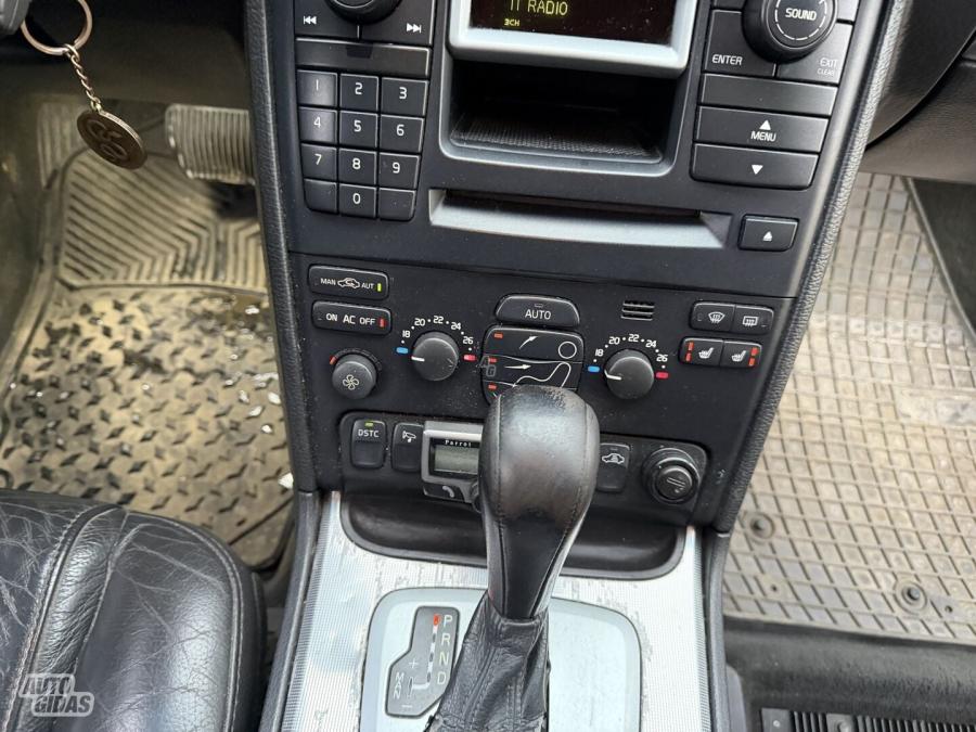 Melns Volvo XC90 2005 Viļņa, ar dzinēja tilpumu 2.40 L un nobraukumu 343 tūkst. km par 2350 €, foto 10 vietnē AUTOMOTO.COM.LV