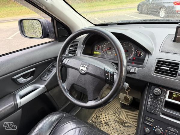 Melns Volvo XC90 2005 Viļņa, ar dzinēja tilpumu 2.40 L un nobraukumu 343 tūkst. km par 2350 €, foto 10 vietnē AUTOMOTO.COM.LV