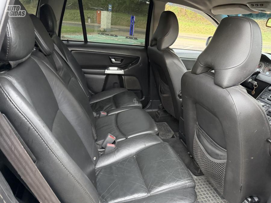 Melns Volvo XC90 2005 Viļņa, ar dzinēja tilpumu 2.40 L un nobraukumu 343 tūkst. km par 2350 €, foto 13 vietnē AUTOMOTO.COM.LV